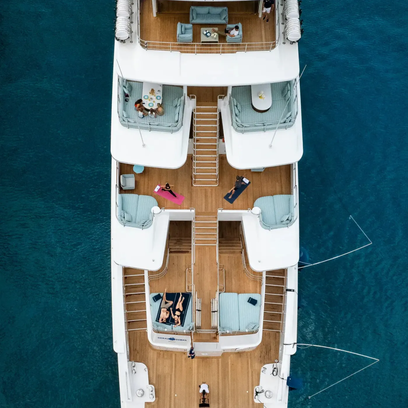 Drake’s Latest Flex With A $1 Million Yacht Has Everyone Talking – Here ...