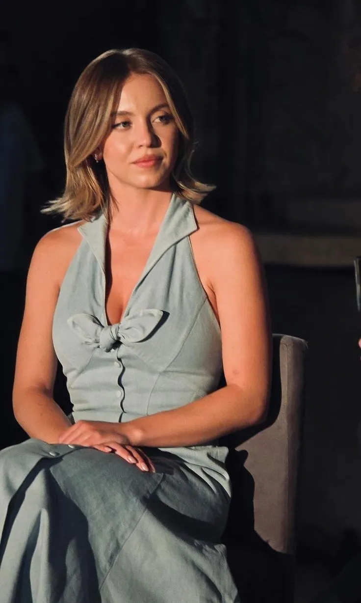 Sydney Sweeney's Latest Move Has Fans Losing Their Minds—Is She The New ...